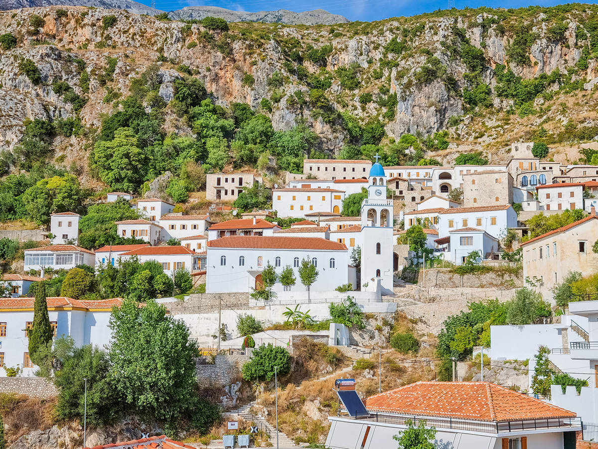 Dhërmi in Albanien: Sehenswürdigkeiten und Strände